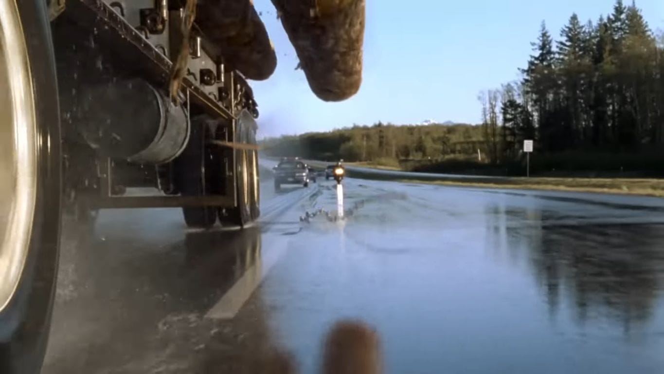 Final Destination 2 (2003) Review: A Splatter Horror Classic